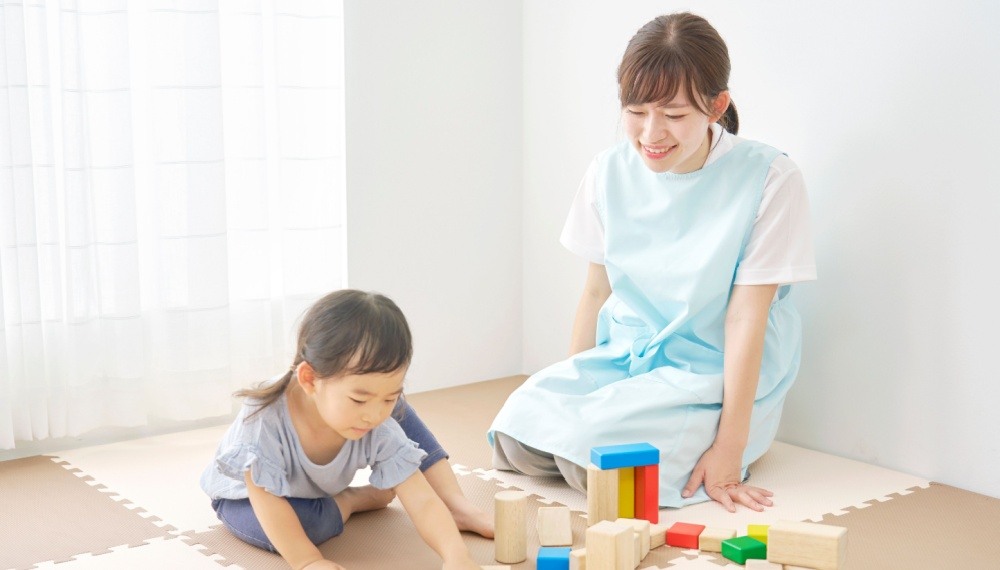 保育士の人事評価の必要性｜目標設定を行う理由や導入手順 | AJS ソリューション・サービスサイト Solution Navigator